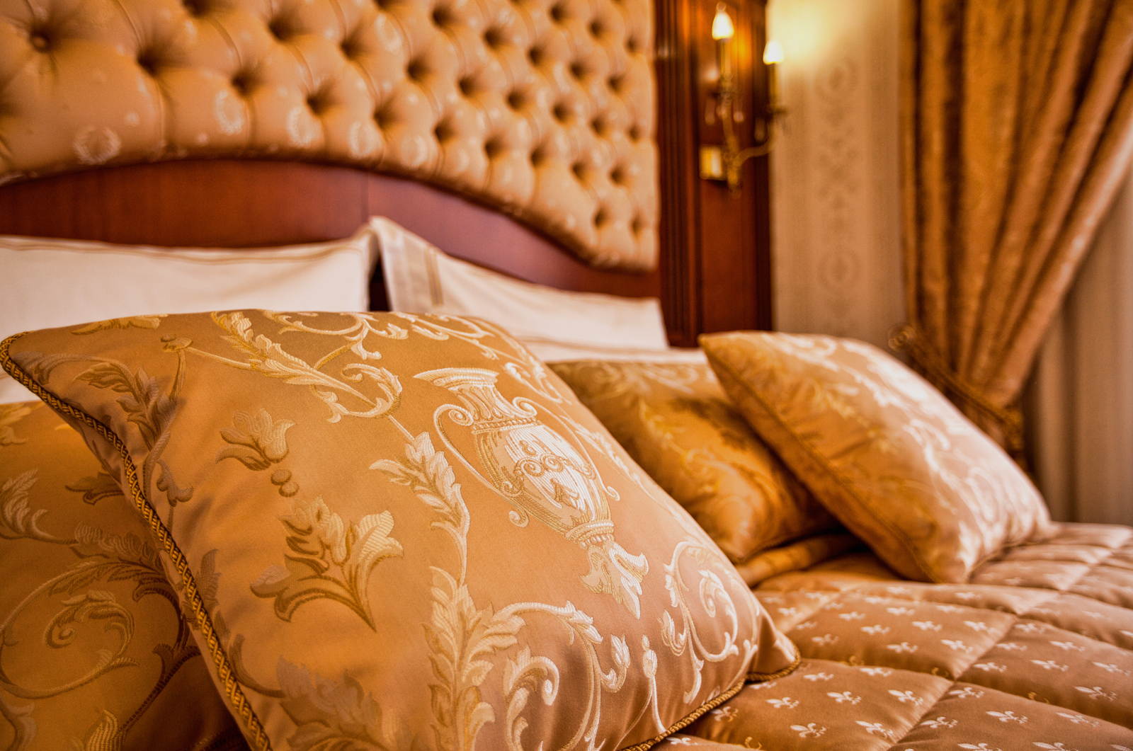 PRESIDENTIAL SUITE ART DECO | MULTI GRAND HOTEL, Yerevan - Official Site